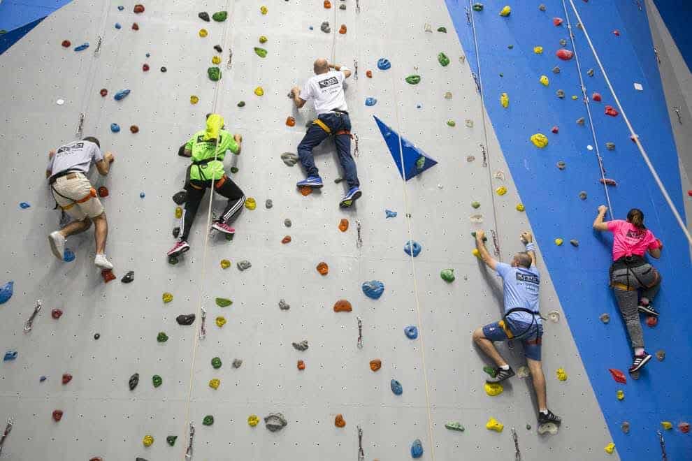 טמפלט מצגת CLG-QUOTE - צ'אלנג' Challenge Group